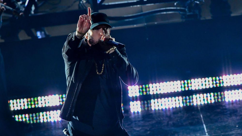 Eminem Gives Surprise Performance of 'Lose Yourself' at 92nd Oscars ...